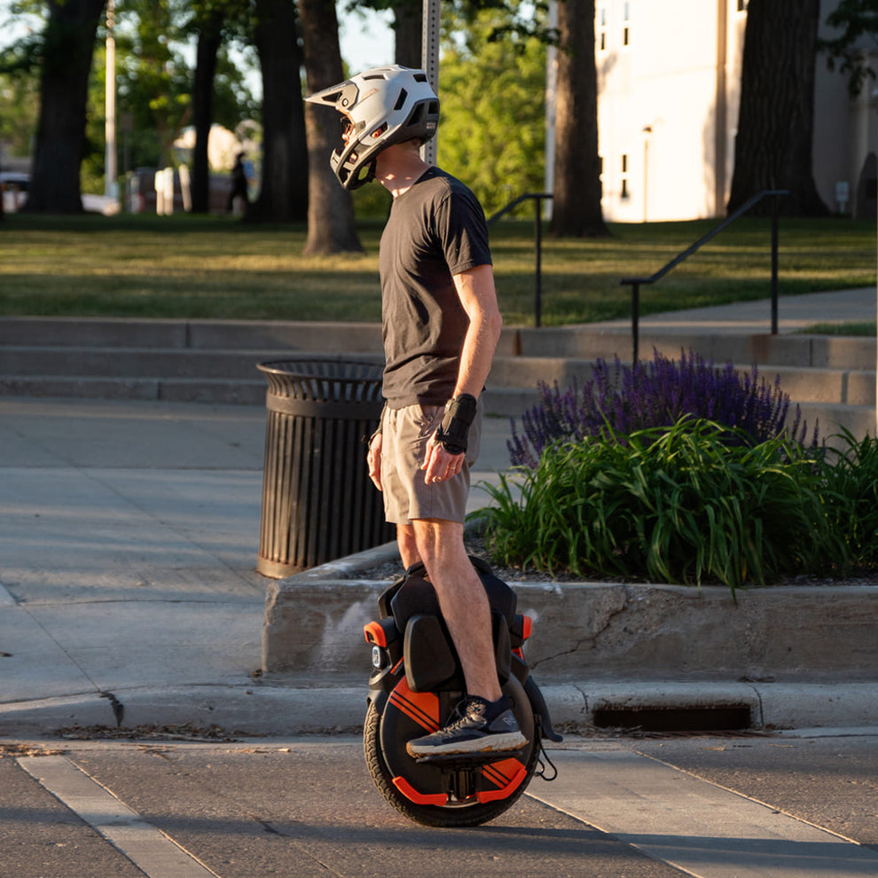 INMOTION V11Y Electric Unicycle | World's Best-selling EUC - INMOTION